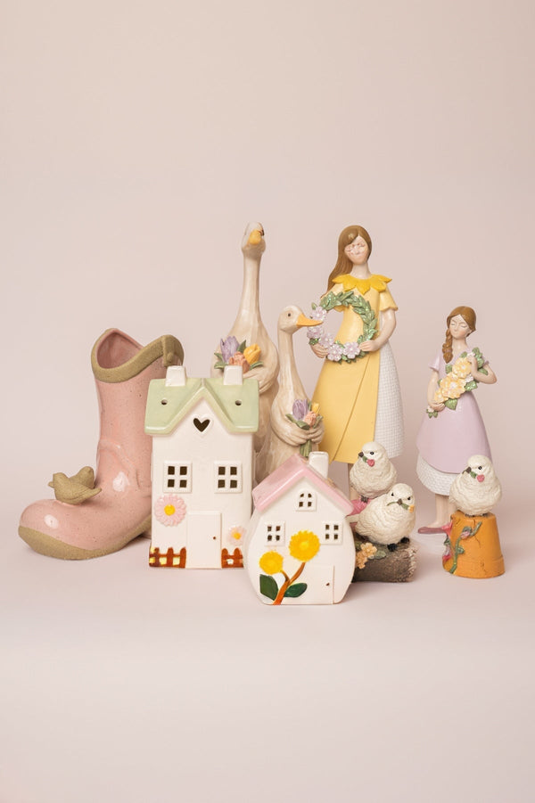 Decorative Small Duck with Bouquet | Home Decorations – Carraig Donn